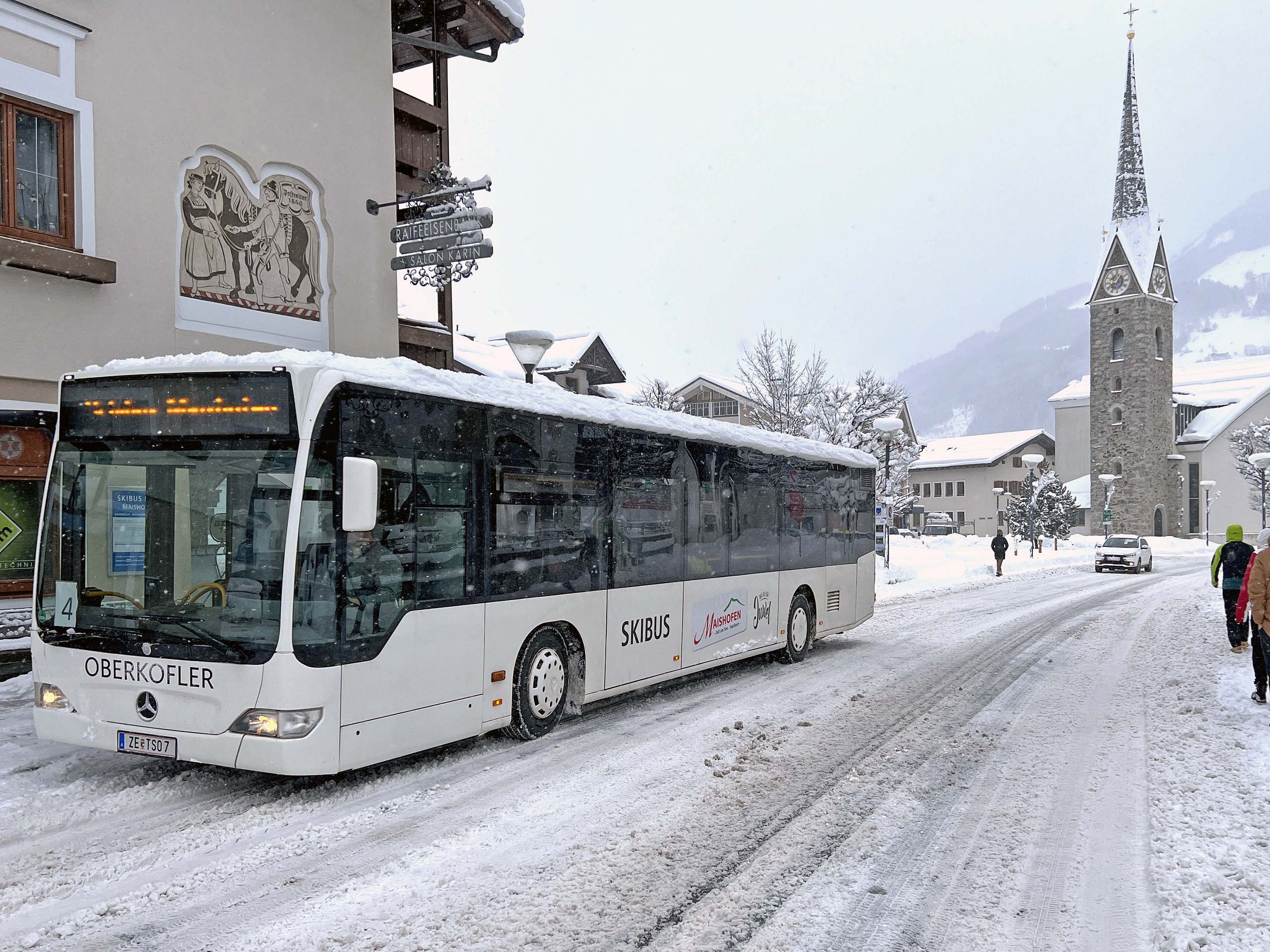 Ski bus